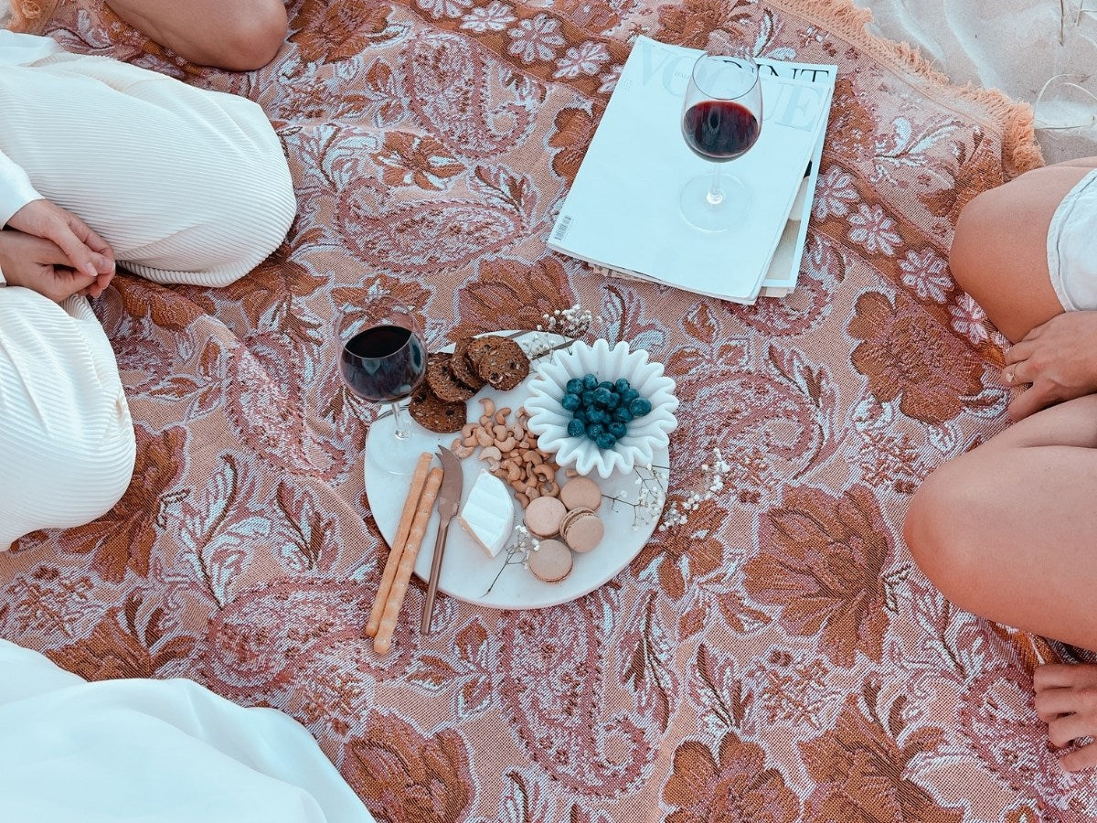 How to plan the perfect boho spring picnic – ISLA AU
