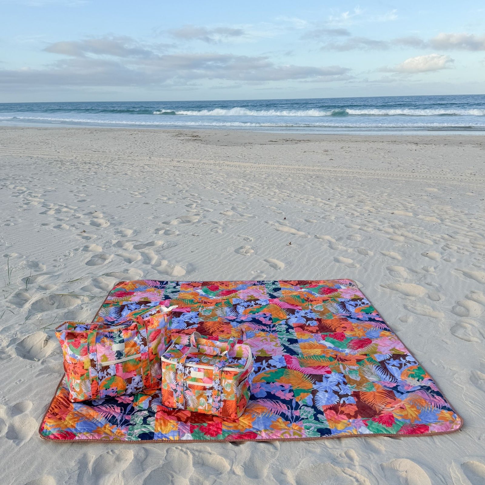 Tropic Large Beach Cooler Bags | Insulated Lunch Bag Australia – ISLA